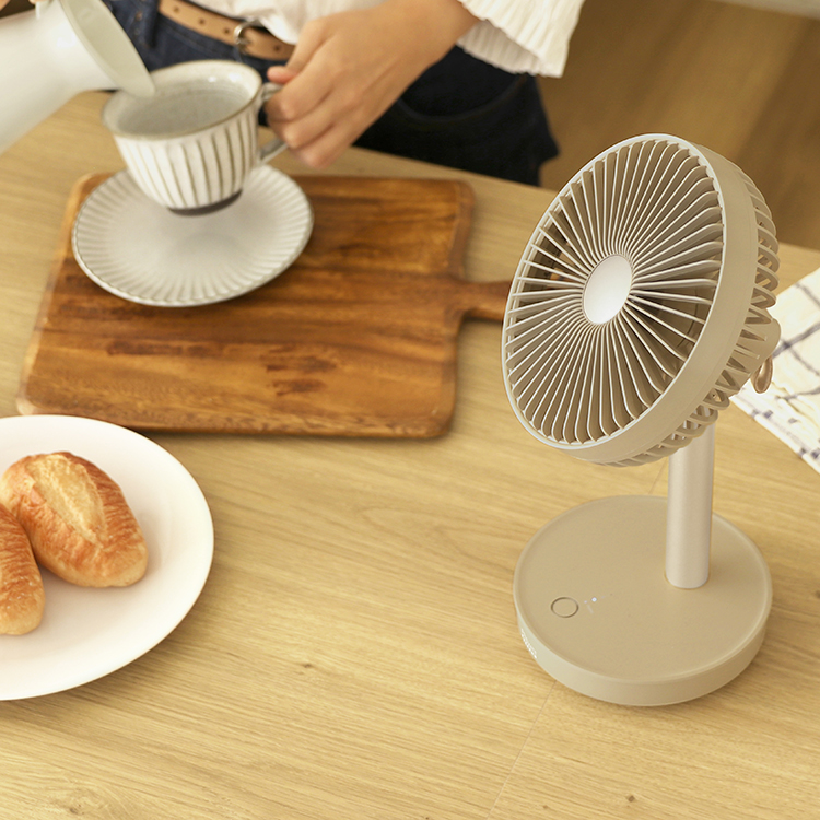 PR-F038 PRISMATE(プリズメイト) コードレスミニリビングファン モバイルバッテリー機能付